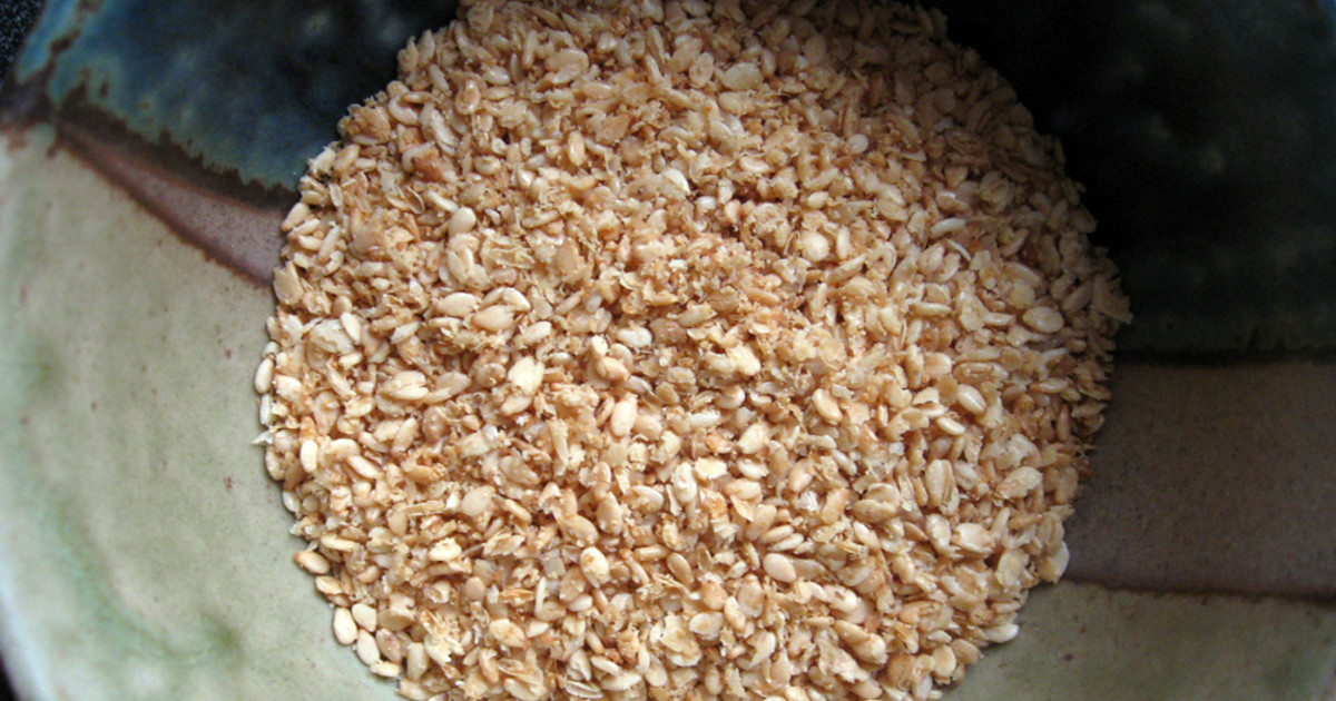 How To Grind Sesame Seeds Using A Plastic Bag Recipe by Hiroko Liston ...