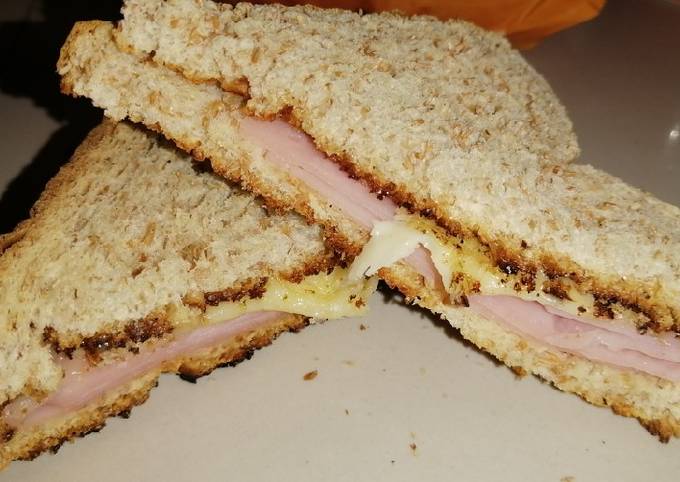 Sándwiches de pan integral 🍞 Receta de Agustina Cocina 👩‍🍳- Cookpad