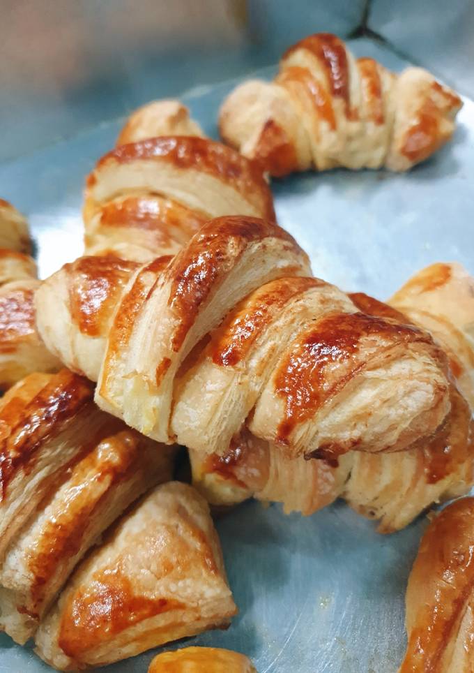 Resep Puff Pastry (tanpa istirahat adonan) oleh Amri Setiawan - Cookpad