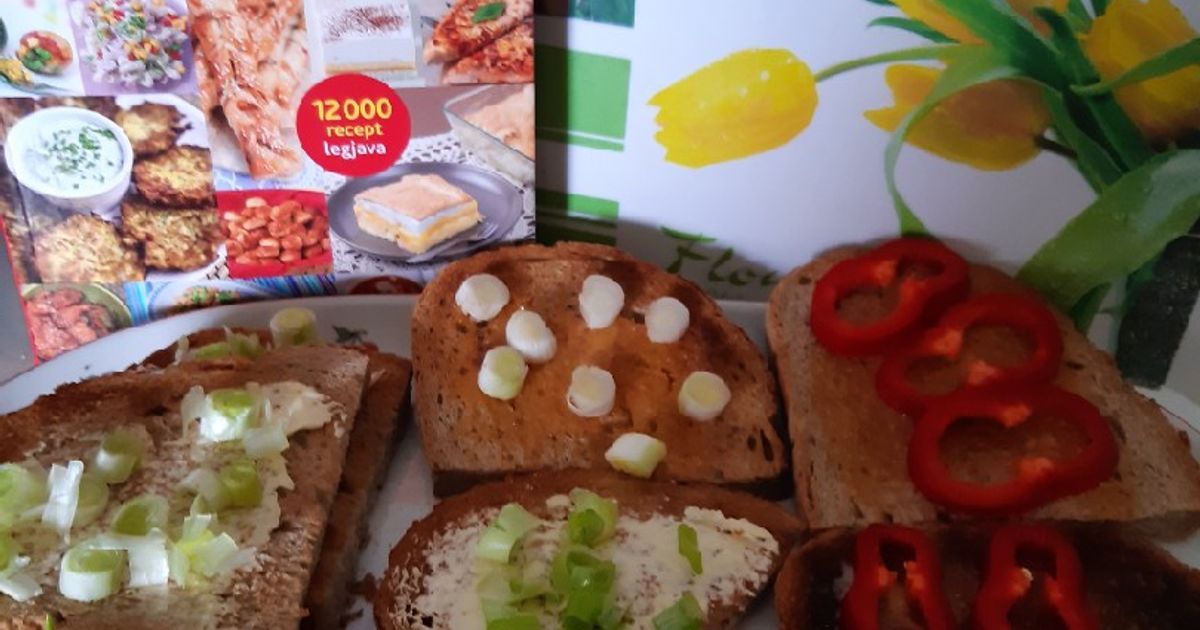 Vajas Kacsazsíros Pirítós Kenyér. Zöldhagymával és Kápia Paprikával ...