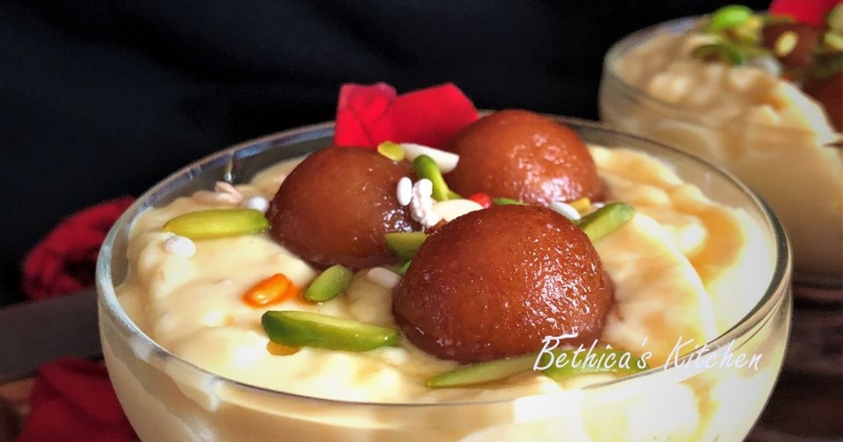 Custard With Gulab Jamun Recipe by Bethica Das - Cookpad
