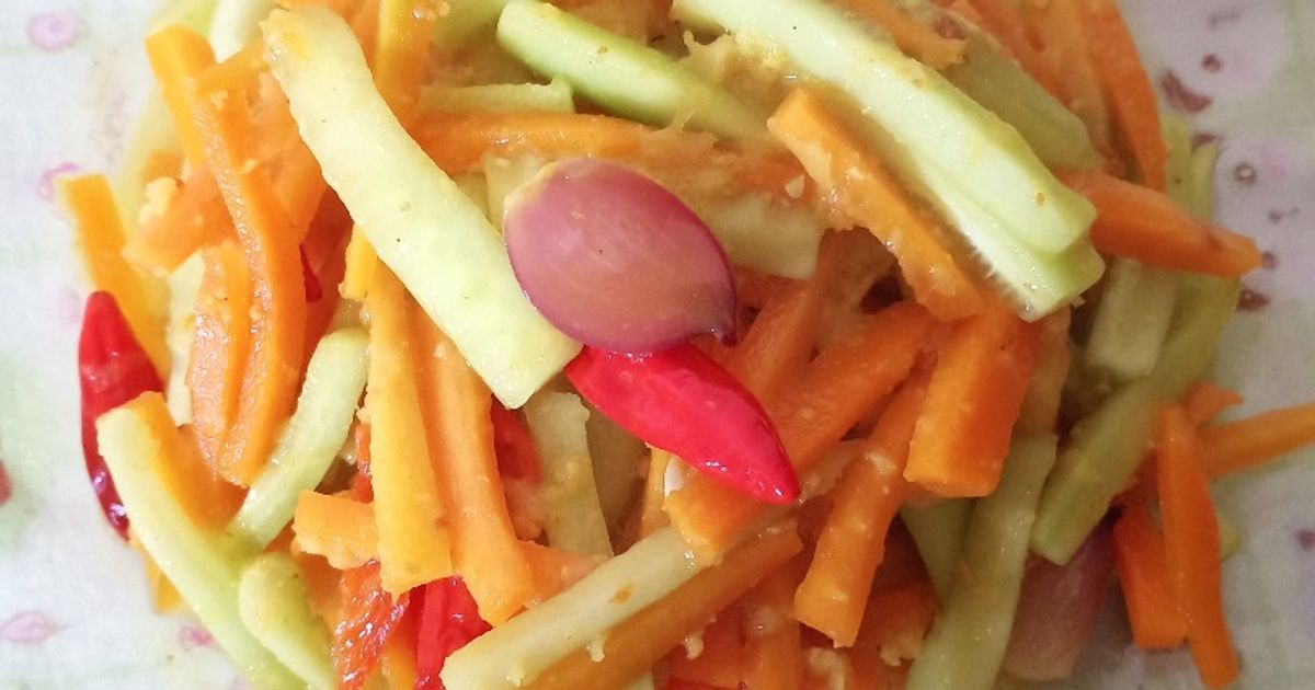 Resep Acar Kuning Timun Wortel Sederhana oleh Ayu Suwani Putri - Cookpad