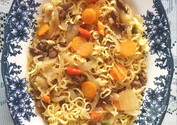 Resep Indomie Goreng Daging Rusa Praktis oleh DD Food Diary - Cookpad