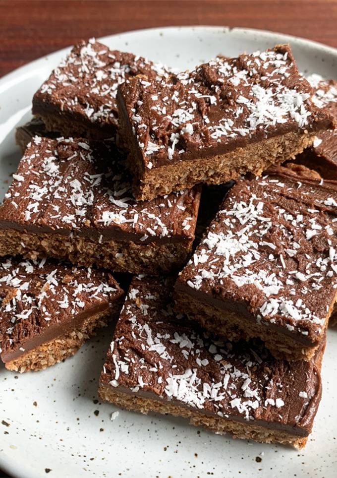 Australian Chocolate Slice Recipe by Hiroko Liston - Cookpad