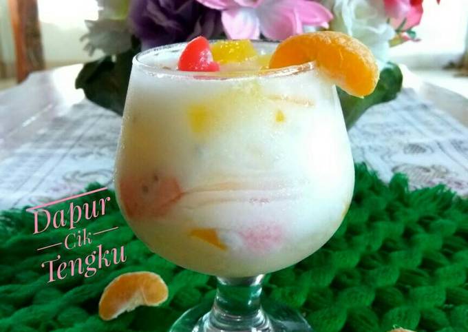 Resep Es Buah cocktail Vanila oleh Tengku Rafizah - Cookpad