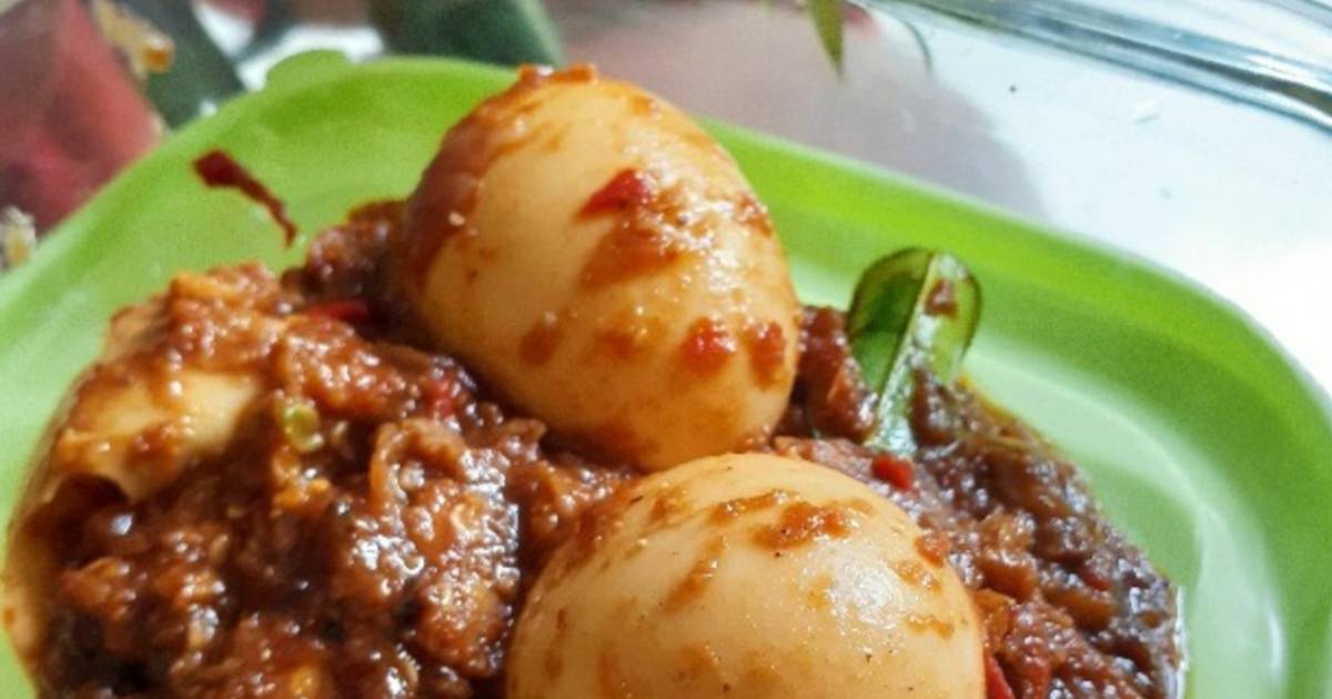 Resep Telur bumbu Bali oleh fadhila azharini - Cookpad