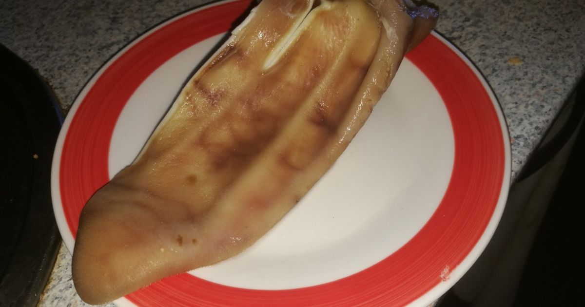 Oreja A La Plancha. Típica Ración De Bareto Español Receta de santidepaul