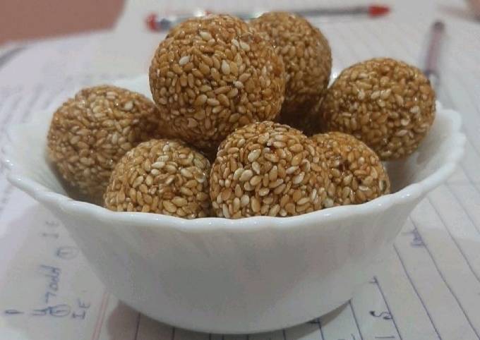 Til ke ladoo recipe Recipe by Priya Jain - Cookpad