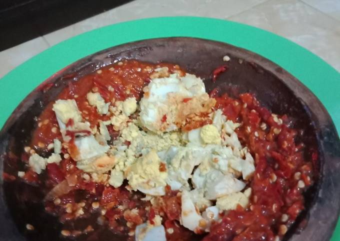 Resep 35. Sambel Penyet telur rebus oleh Mirtha Lestari - Cookpad