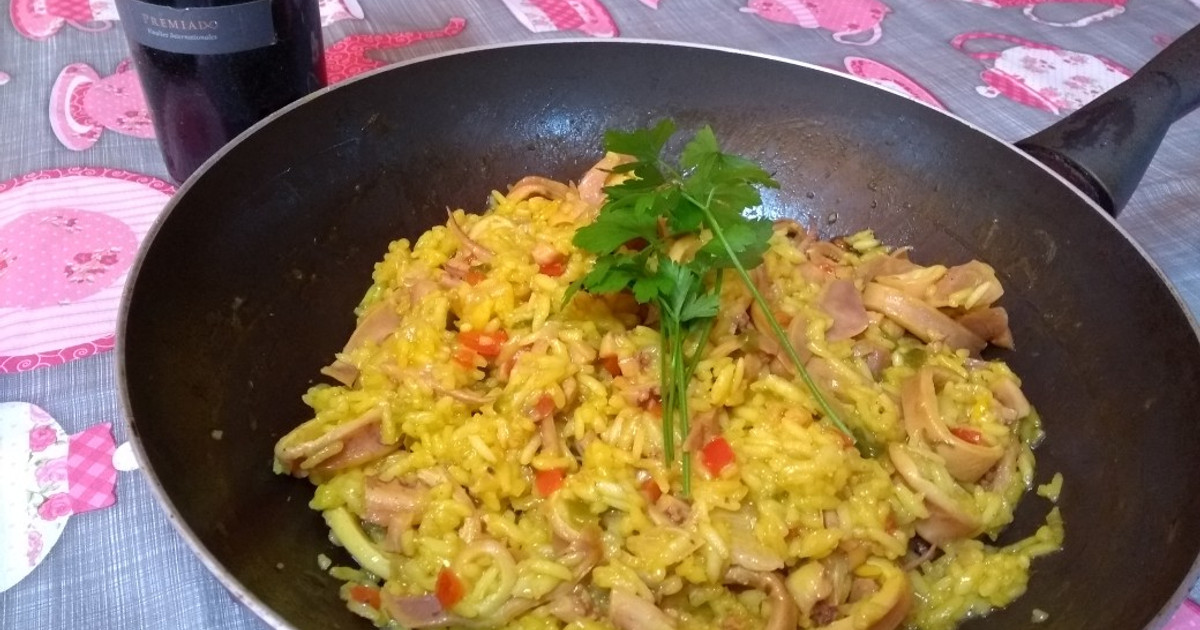 Arroz Con Azafrán Y Calamares Receta de Maria Beatriz Perez