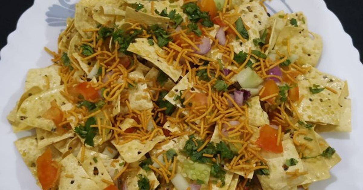 Chaat (Papad Chat) Recipe by Ankita Kapil Varshney - Cookpad