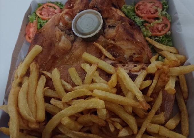 Pollo al horno con chimi y fritas Receta de Romi 💕- Cookpad