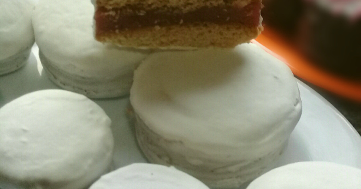 Alfajores Azucarados (De Dulce De Leche Y De Membrillo) Receta de Yani G