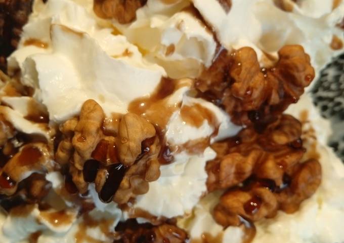 Postres clásicos. Nata con nueces Receta de Miguelo Ferrer Alberich ...