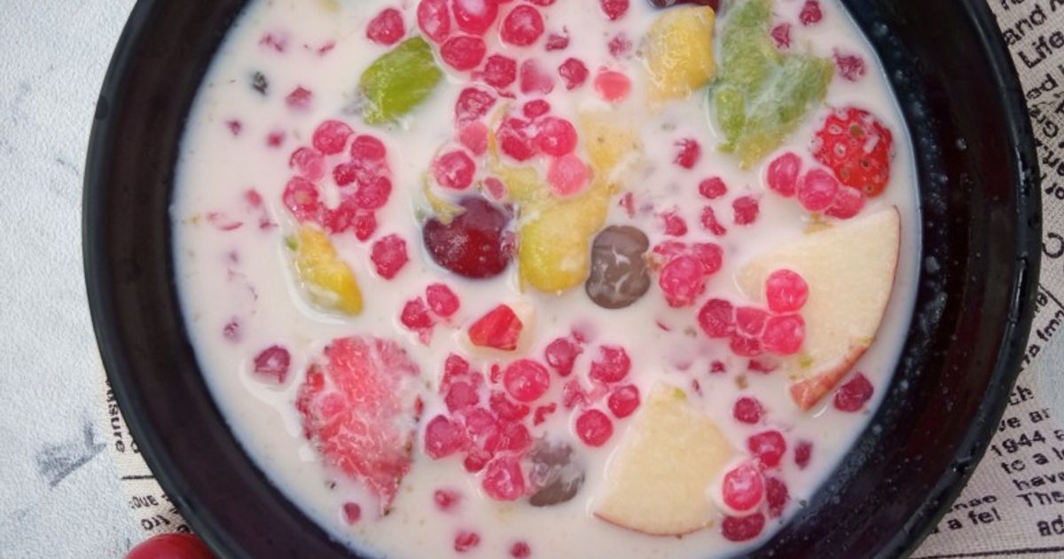 Resep es strawberry mutiara rumahan enak dan mudah - Cookpad