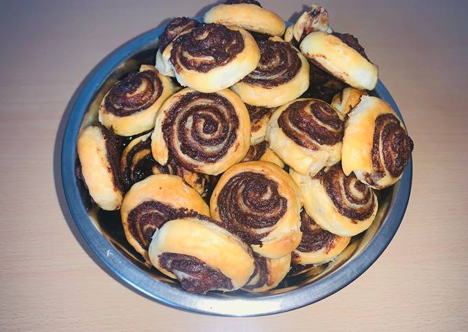 Kakaós-Nutellás csigák leveles tésztából | Marcsi Tóth receptje ... Kakaós-Nutellás csigák leveles tésztából | Marcsi Tóth receptje ...