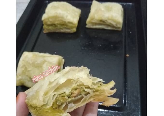 Resep Kit kat puff pastry (easy made) oleh nina rochim - Cookpad