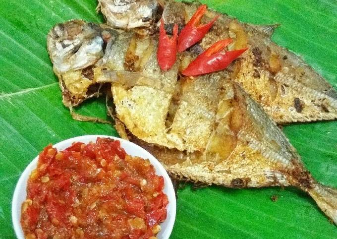 Resep Ikan Goreng Renyah oleh Nadina Bunga - Cookpad