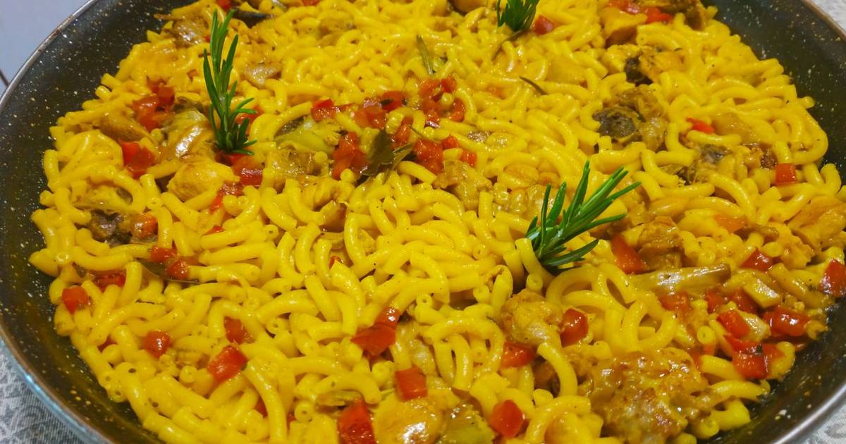 Fideuá de pollo Receta de Quilla Mía - Cookpad