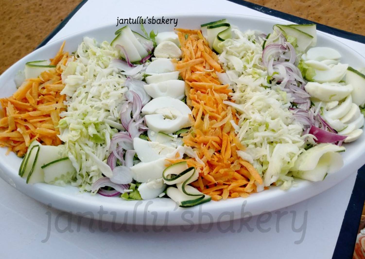 Latus base salad Recipe by Jantullu'sbakery - Cookpad