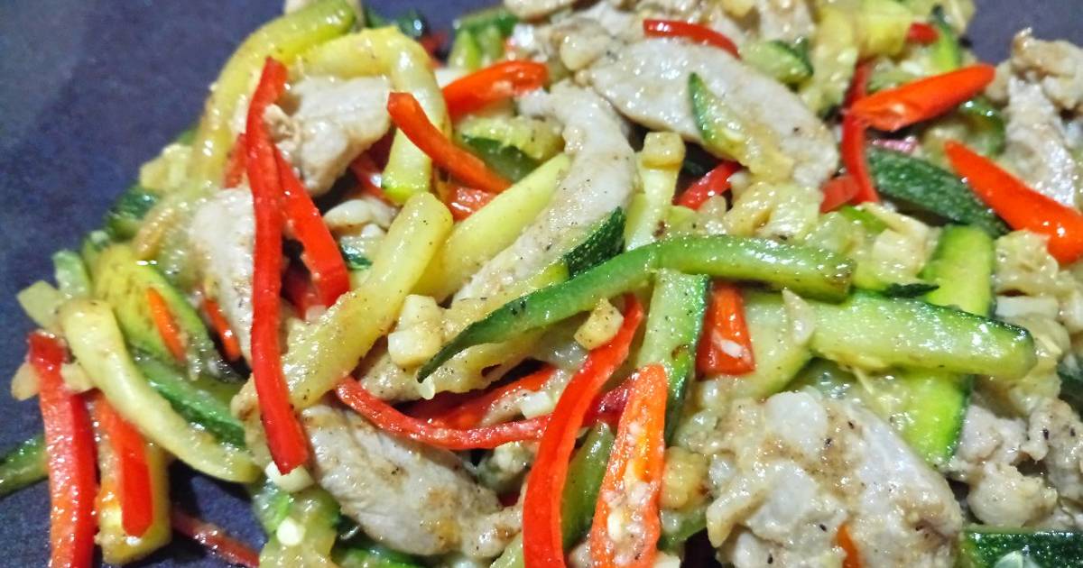 สูตร ซูก ิ นี่ ผักกะปิ โดย Юрий Hava - Cookpad