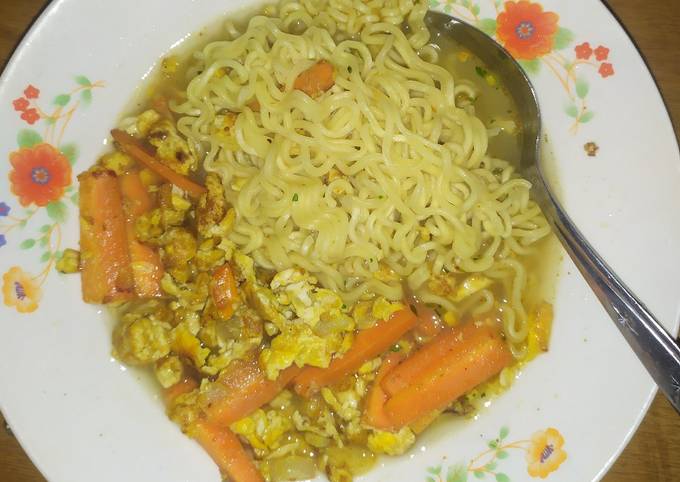 Resep Mie rebus instan wortel oleh A s3vid - Cookpad