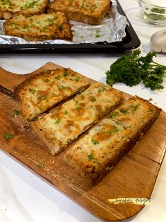 Resep Creamy Cheese Garlic Beef Mushroom On Bread oleh Carolina - Cookpad