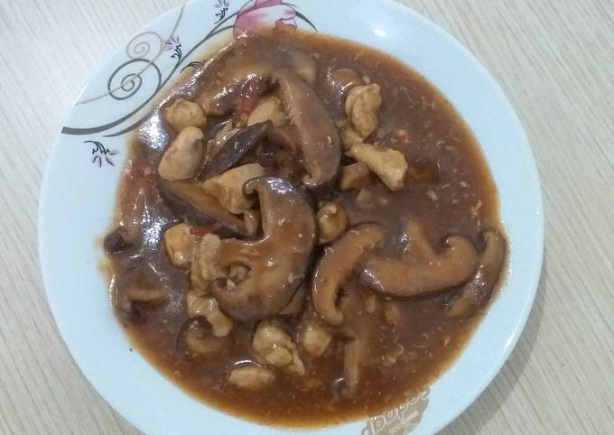 Resep Stir Chicken with Shiang Ku mushroom / Tumis ayam jamur oleh ...