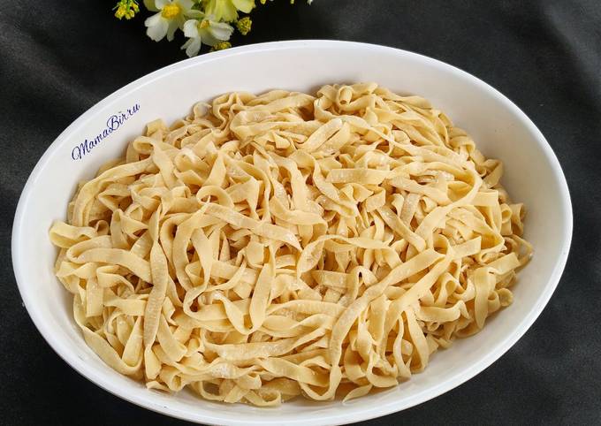 Resep Mie Telur Mentah Simpel (Homemade) oleh Hayati MS - Cookpad