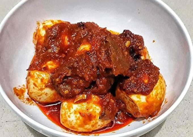 Resep Daging Telur Bumbu Rujak oleh Moumou | IG: @mrs.suciptoadi - Cookpad