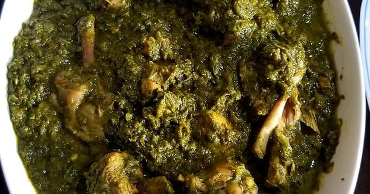 Palak Chicken Recipe by Saryia Shariq - Cookpad