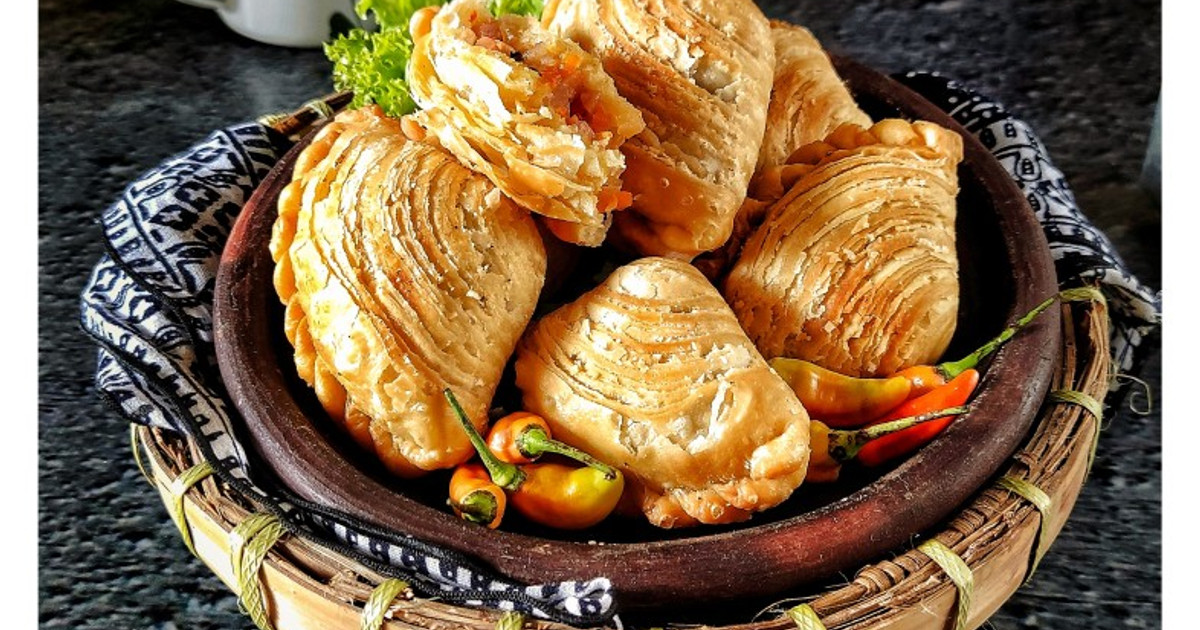Resep Curry Puff / Karipap / Pastel Singapore oleh Tyas yodha - Cookpad