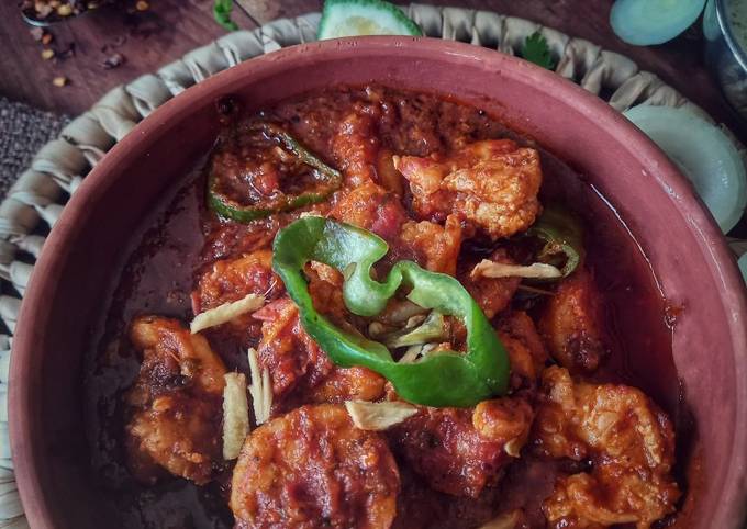Dhaba Style Prawn karahi Recipe by Sadaf Abdul Karim - Cookpad