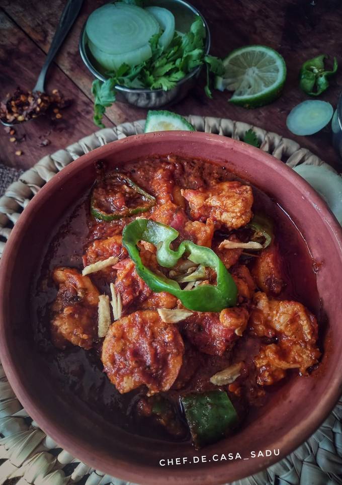 Dhaba Style Prawn karahi Recipe by Sadaf Abdul Karim - Cookpad