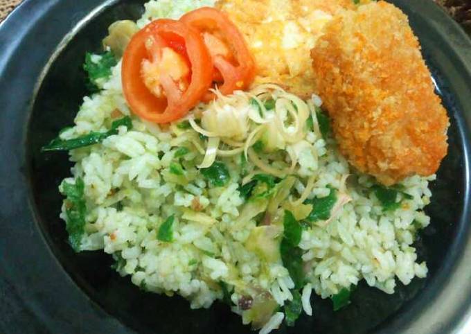 Resep Nasi Goreng Ijo Kecombrang oleh Andrenia Giawati - Cookpad