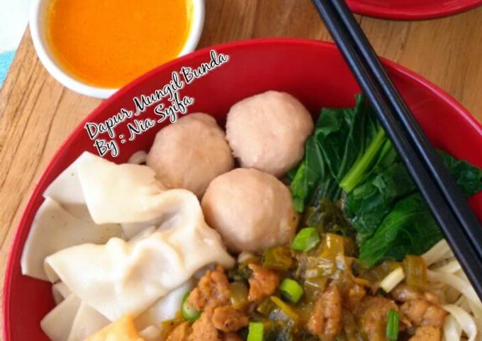 Resep Mie Ayam Komplit oleh Nia Syifa - Cookpad