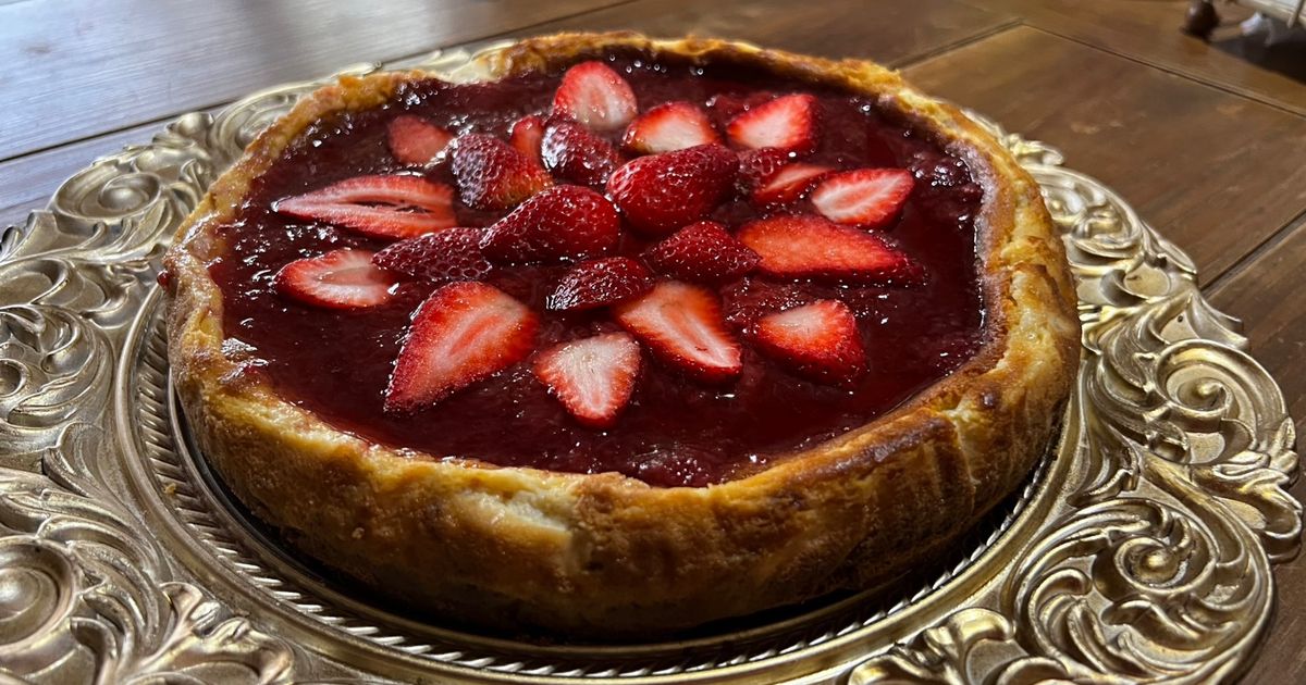 Cheesecake De Frutilla Al Horno Receta de Alicia Yunis- Cookpad