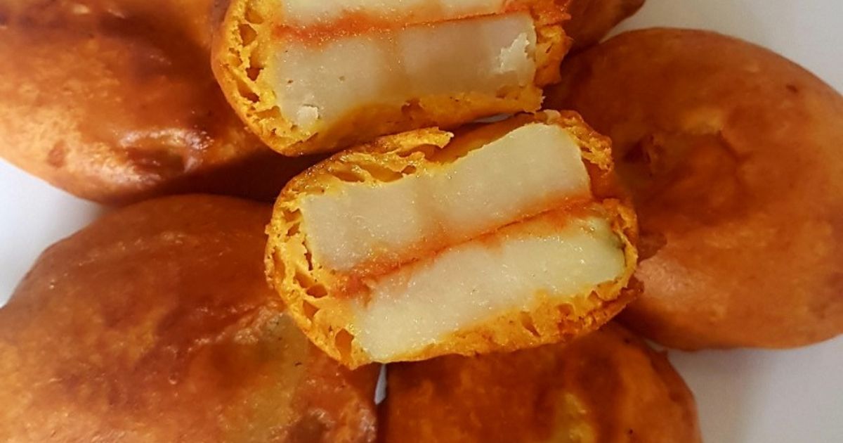 Garlic Chutney Potato Fritters Lasooni Aloo Pakore Recipe by Manisha ...