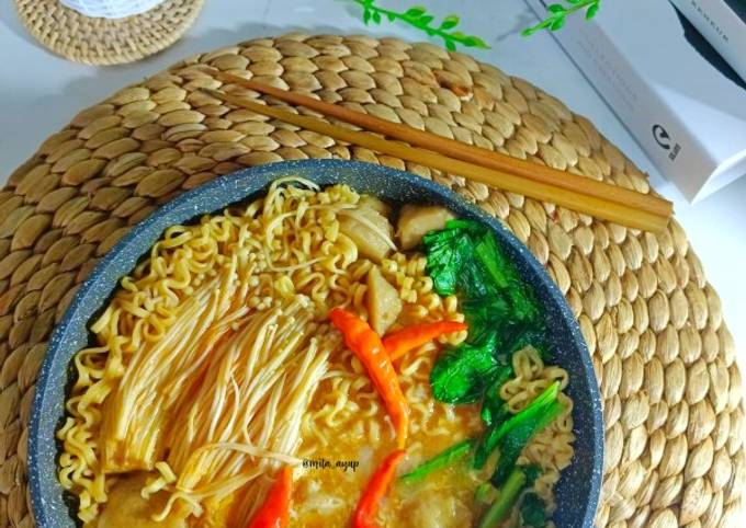 Resep Mie Pedas Ala Korea 🍜 oleh Mbak Mitaa - Cookpad