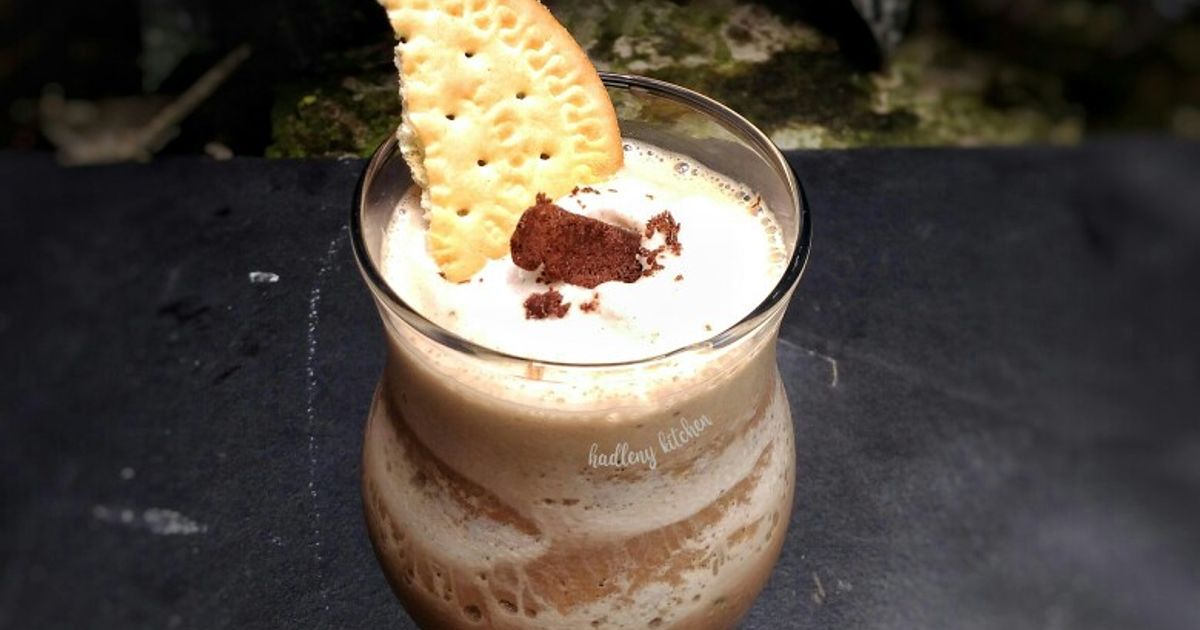 Resep Blended Iced Cappuccino With Chocolate oleh Hadleny Kitchen - Cookpad