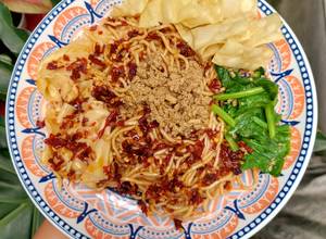 Resep pangsit chili oil pedas lezat mudah dibuat dan layak jual