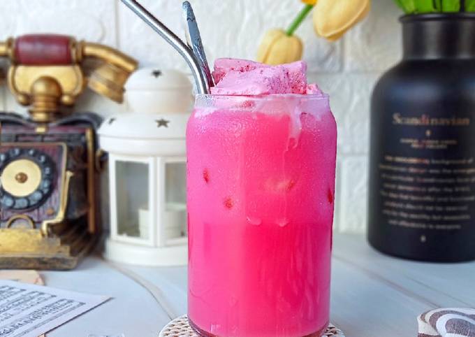 Resep Pink Lava Float oleh Laila Dawud - Cookpad