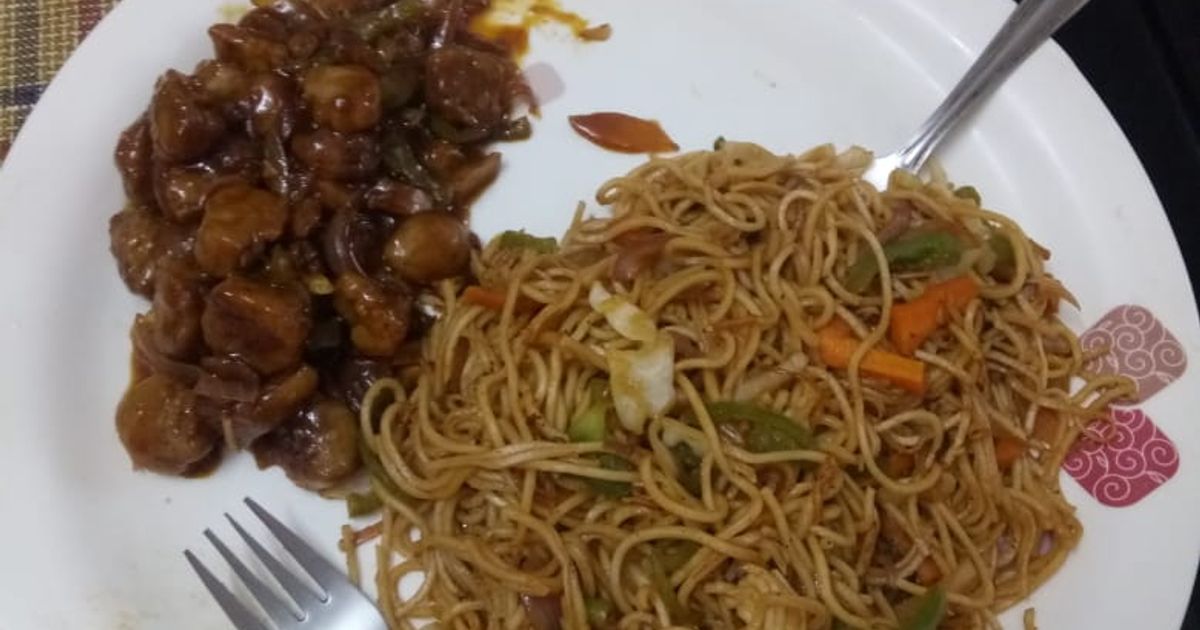 Vegetable Hakka Noodles Recipe by Anupama Vikrant Pande - Cookpad