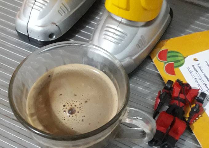 Resep Hot kopi milo oleh Ani Brilian - Cookpad