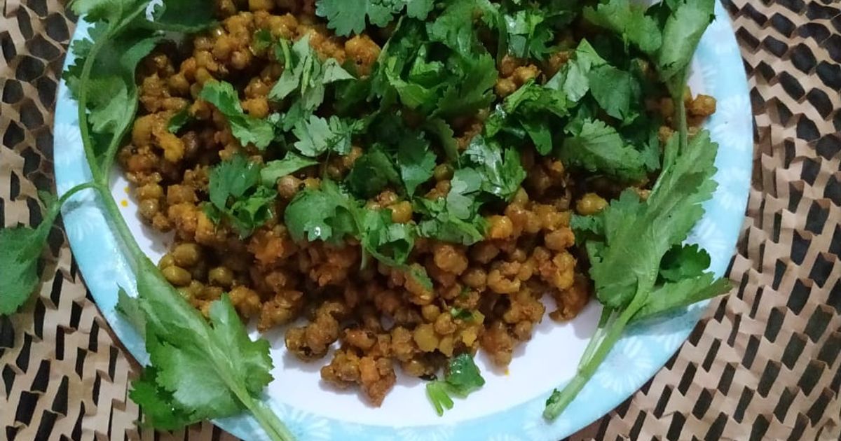 Whole Green Mung Beans Sabzi Recipe by Heena Jani - Cookpad