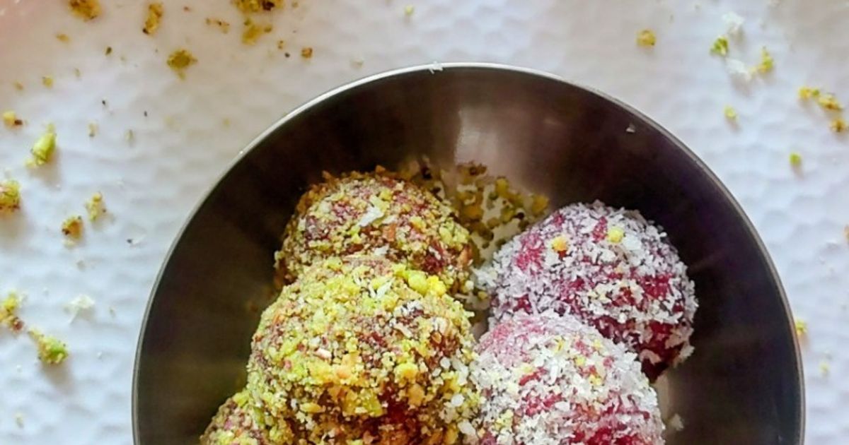 Beetroot Laddu Recipe by Suchitra S(Radhika S) - Cookpad
