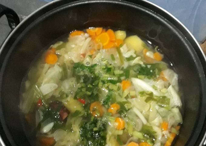 Resep Sayur sop simple oleh Fie_dy - Cookpad