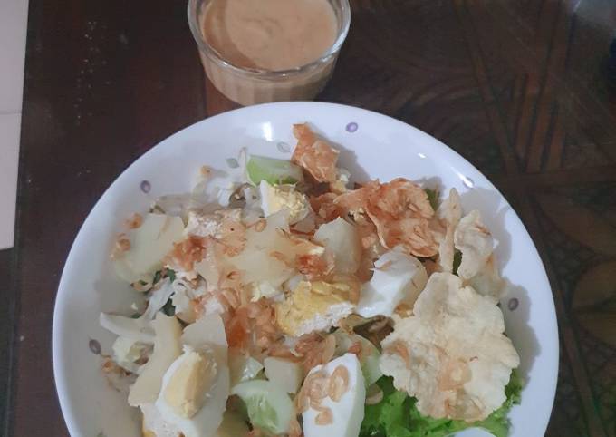 Resep Gado2 Siram Jawa timuran oleh Ismirah Sedyati - Cookpad