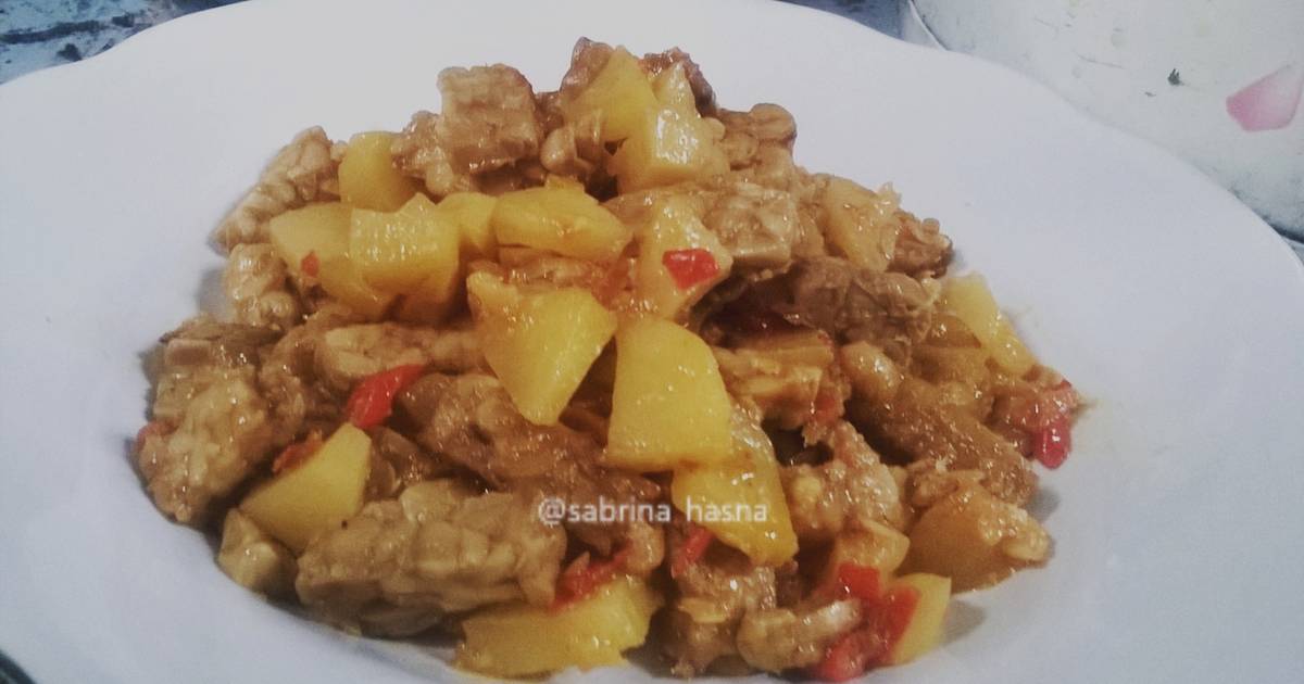Resep Kering tempe kentang balado simpel oleh sabrinaz - Cookpad