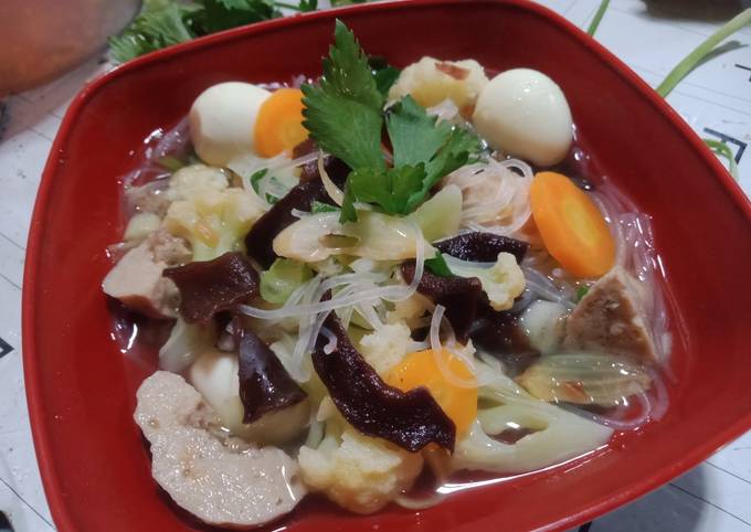 Resep Sop kimlo bakso jamur kuping oleh Mahsa Anindya - Cookpad